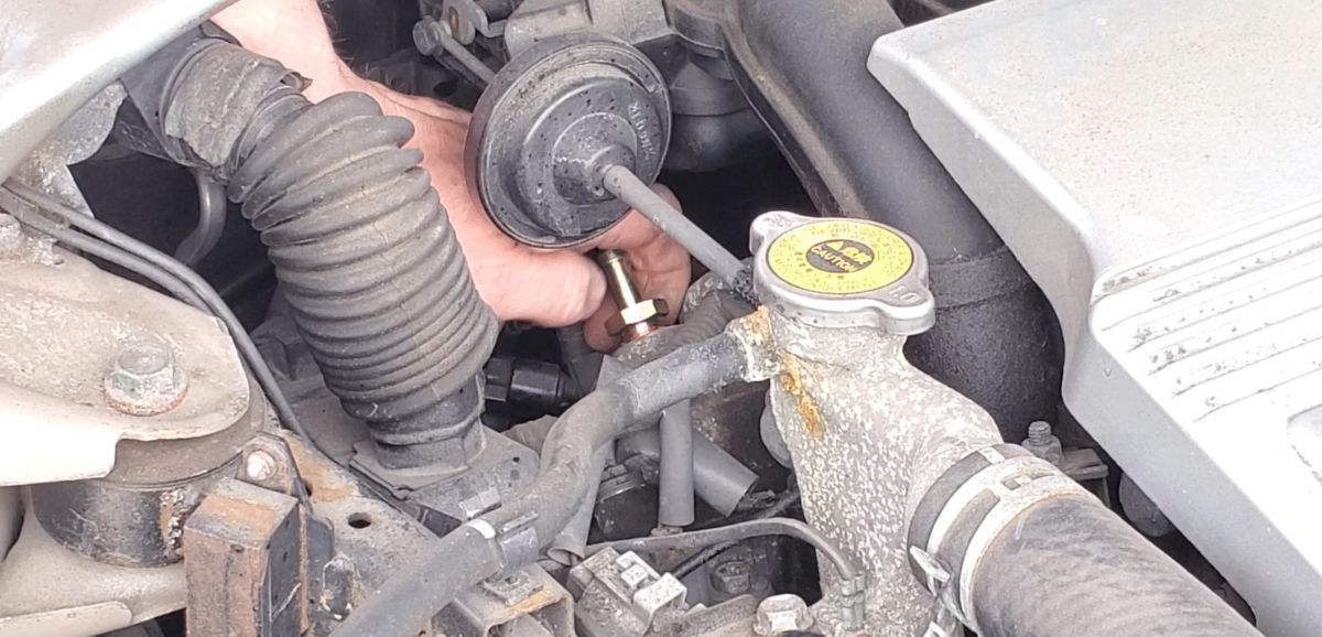 How to Change the PCV Valve in a 2002-2003 Lexus ES300 – Practical Mechanic